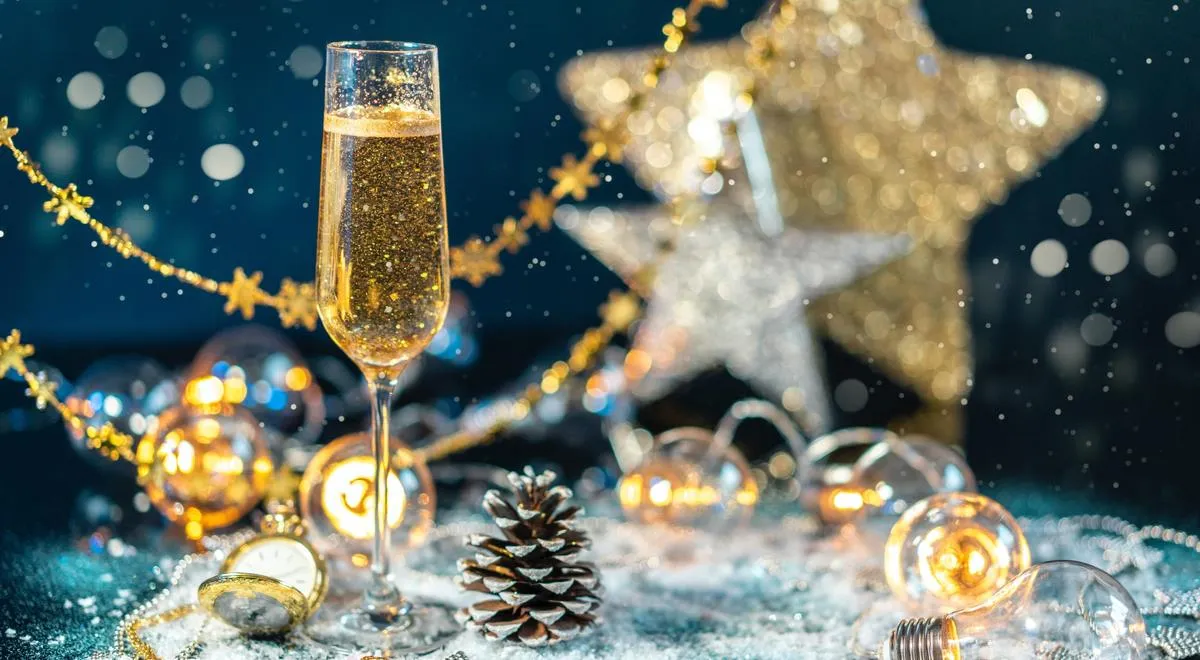 Шампанское на Новый год, почему мы пьём именно этот напиток — читать на ...