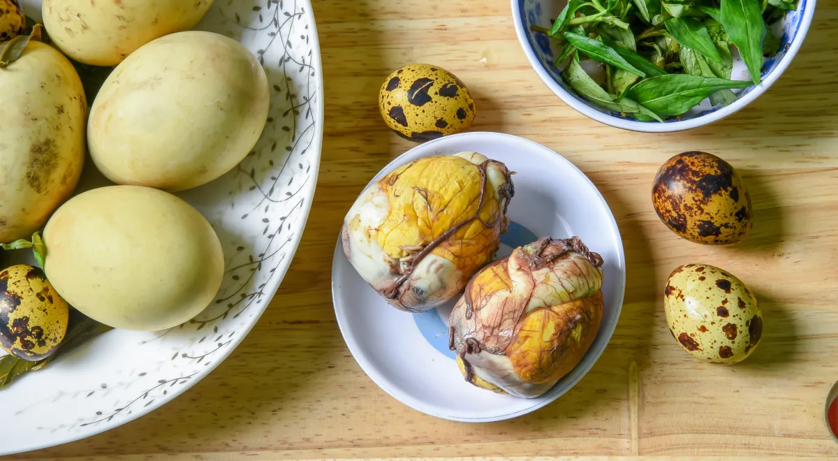 Балют: зачем есть яйцо с эмбрионом — читать на Gastronom.ru